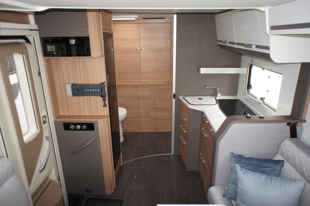 Adria Matrix Plus 600 DT | mobil center dahinden ag